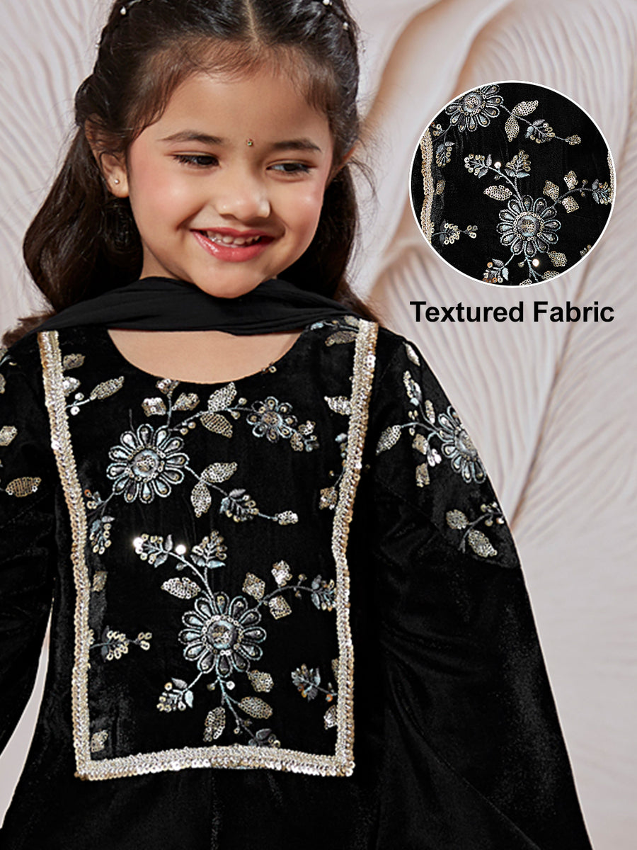 VASTRAMAY Girls' Black Kurta Set With Dupatta – vastramay