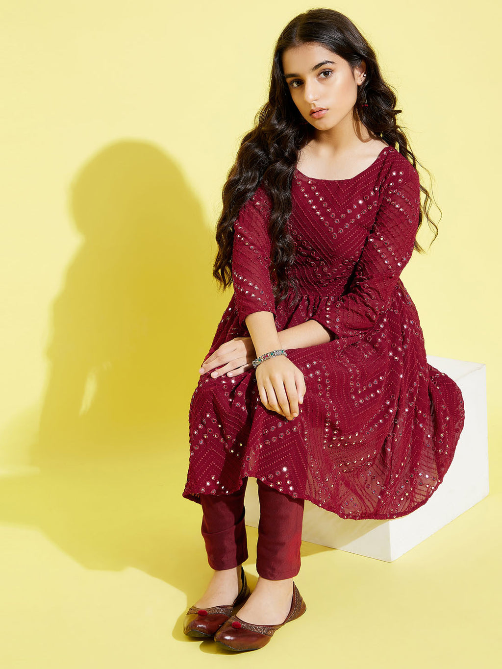 YUVA BY VASTRAMAY Girl's Maroon Mirror Kurta Pyjama Set – vastramay